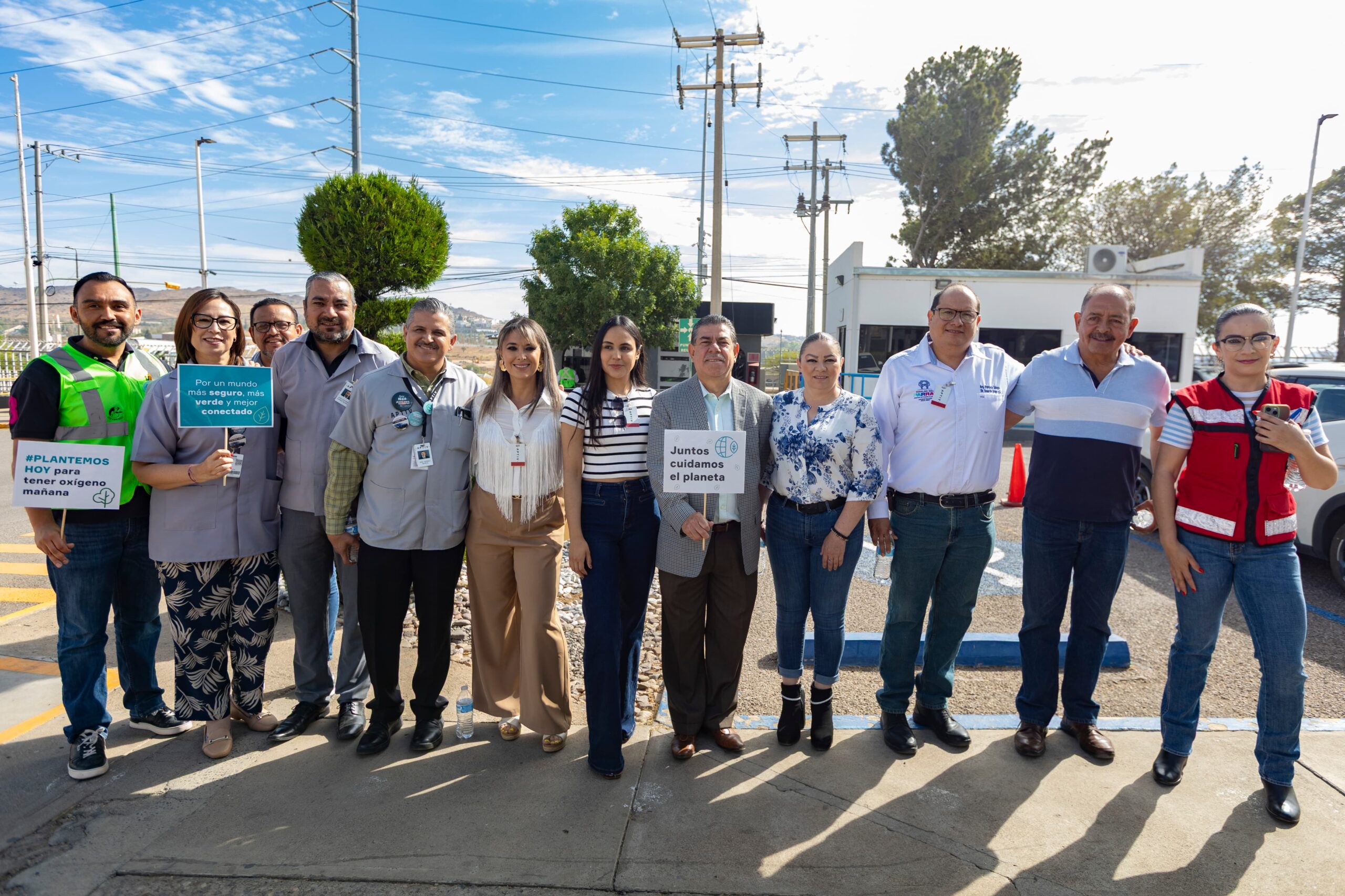 Impulsa el Municipio de Parral reforestación con entrega de árboles a ...